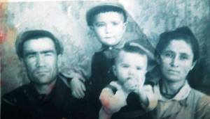 Uyghur People and The Uyghuristan | Tengritagh Akademiyesi